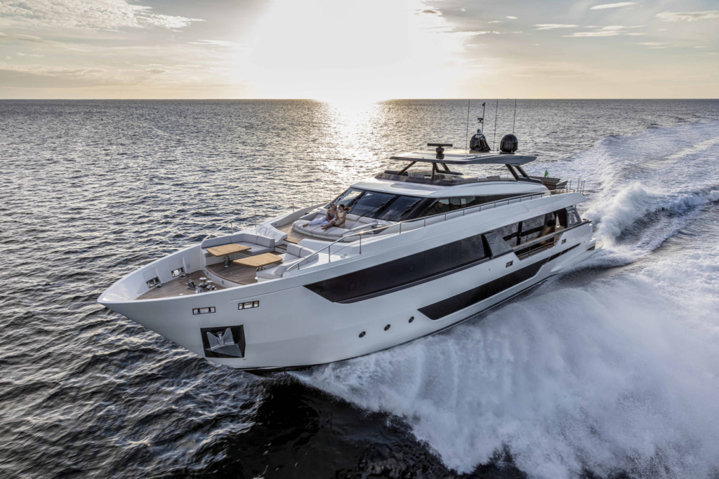 Power yacht types | Catamarans | Mega Yachts | Luxury Yachts